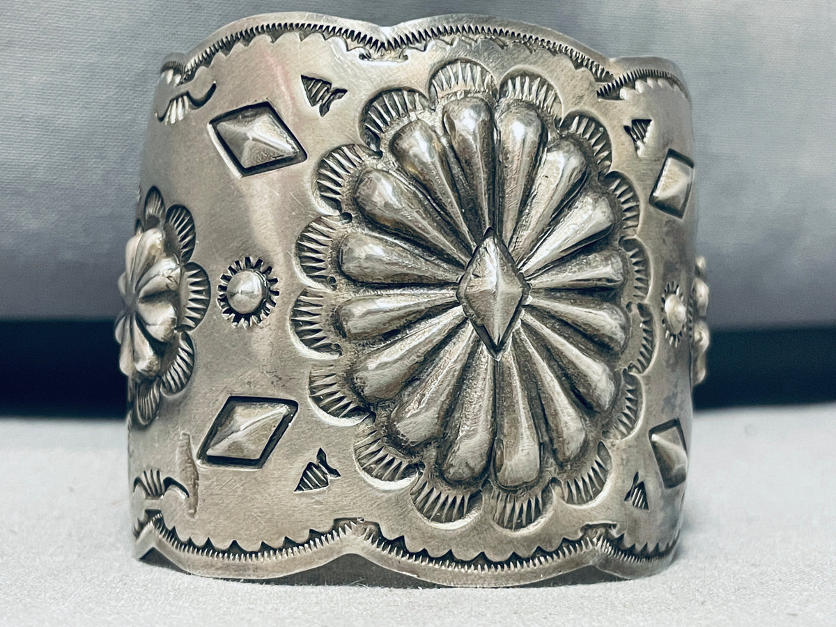 Tremendous Vintage Native American Navajo Sterling Silver Repousse Col ...