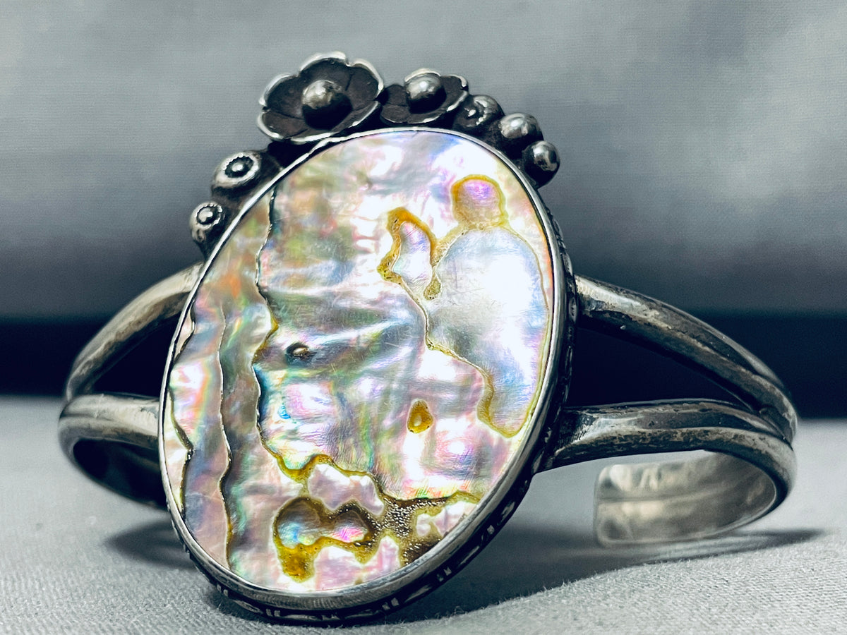 One Of The Most Unique Abalone Shell Vintage Native American Navajo St ...