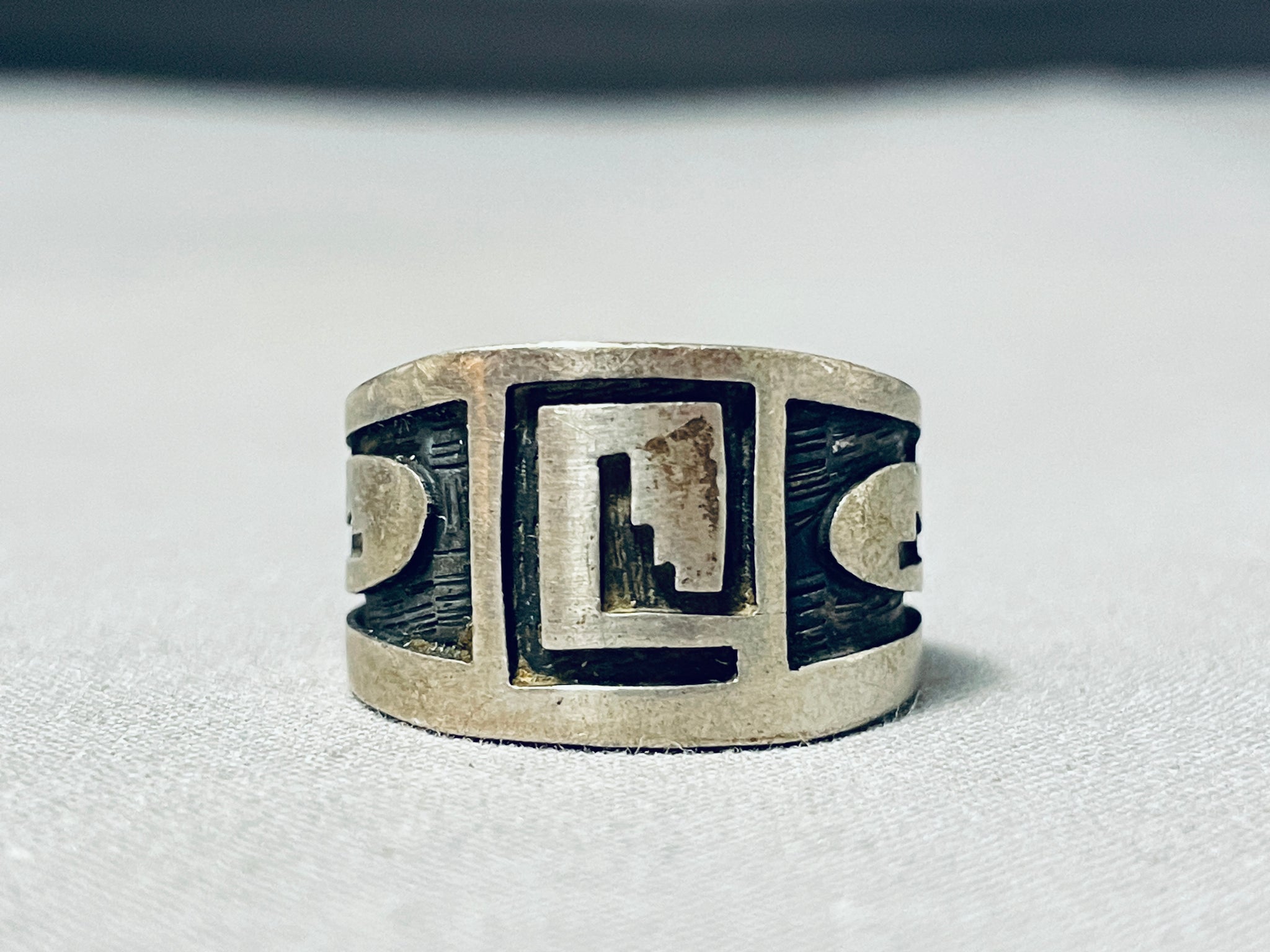 Magnificent Vintage Native American Navajo Sterling Silver Band Ring ...