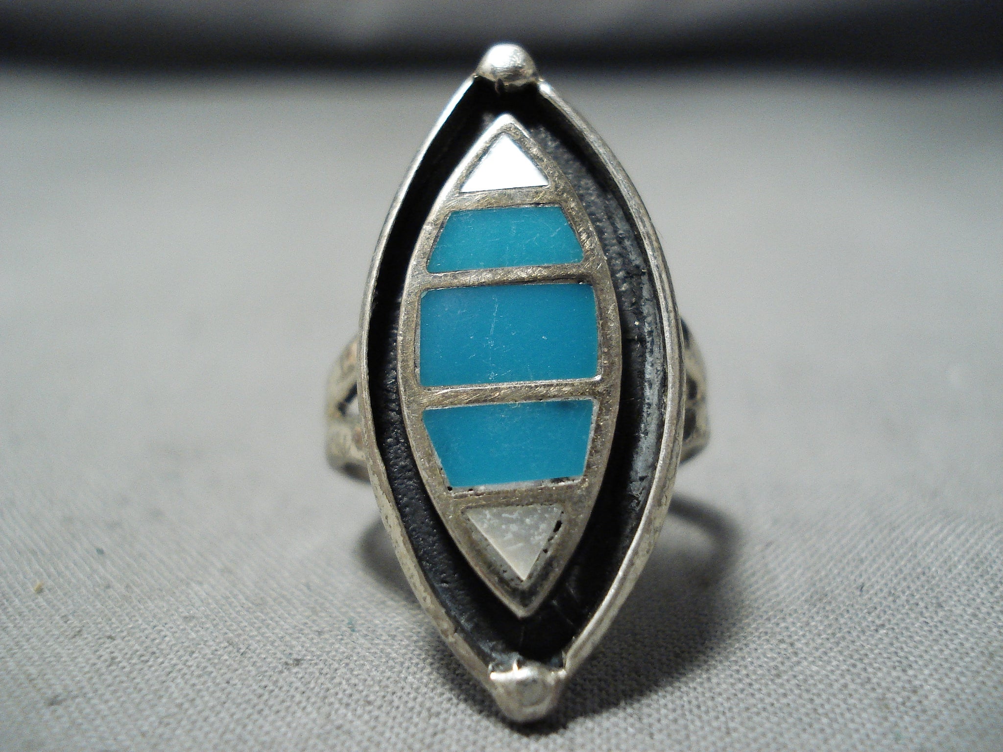 Beautiful Vintage Native American Navajo Turquoise Inlay Sterling Silv ...
