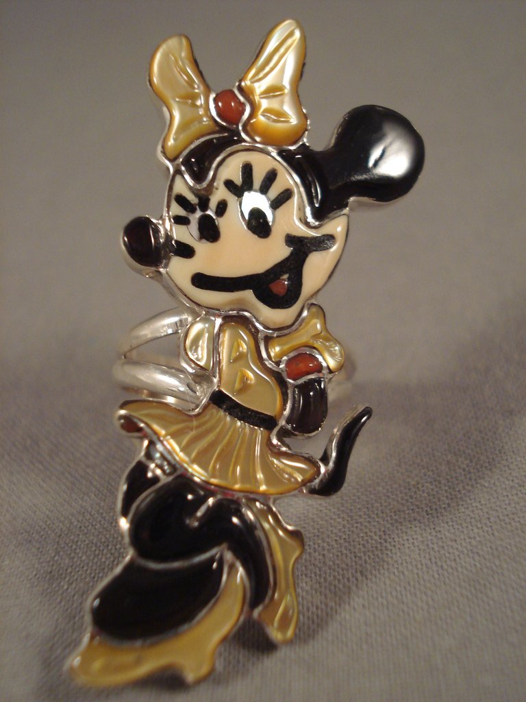 Incredibly Detailed Navajo Native American Jewelry jewelry Minnie Shel ...
