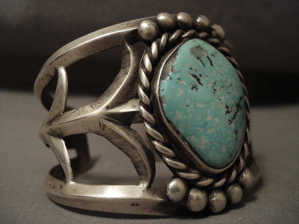 Tremendous Vintage Navajo Natural Easter Blue Turquoise Native America ...